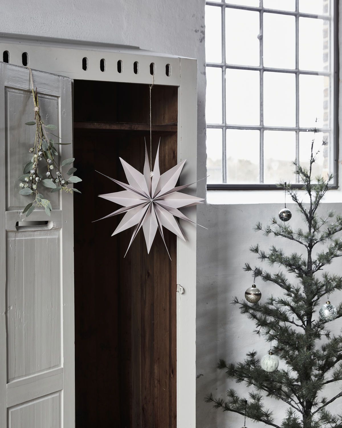 Stjerne, Capella, Brændt rød/hvid Ø50 cm || Køb den online hos Rikki ...